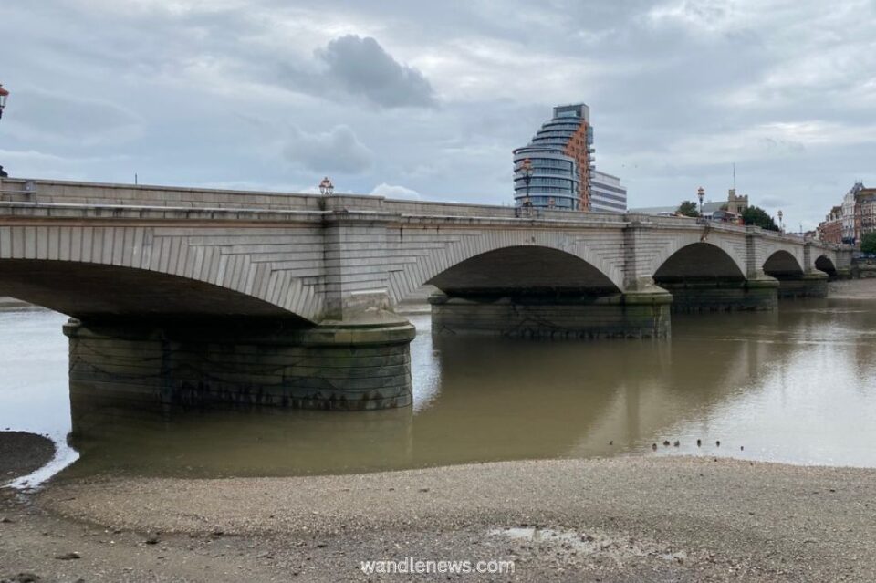 Thames Path: Hammersmith to Putney (with Map)