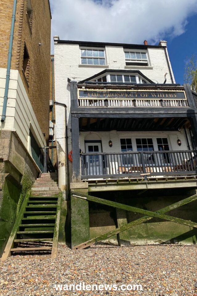 The Prospect of Whitby Beach on the River Thames