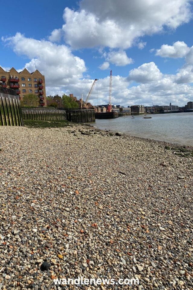 The Prospect of Whitby Beach on the River Thames