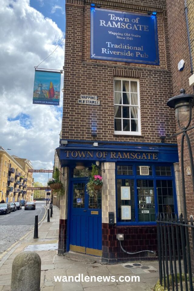 12 Old Pubs on the Thames in London (That are Worth Visiting!)