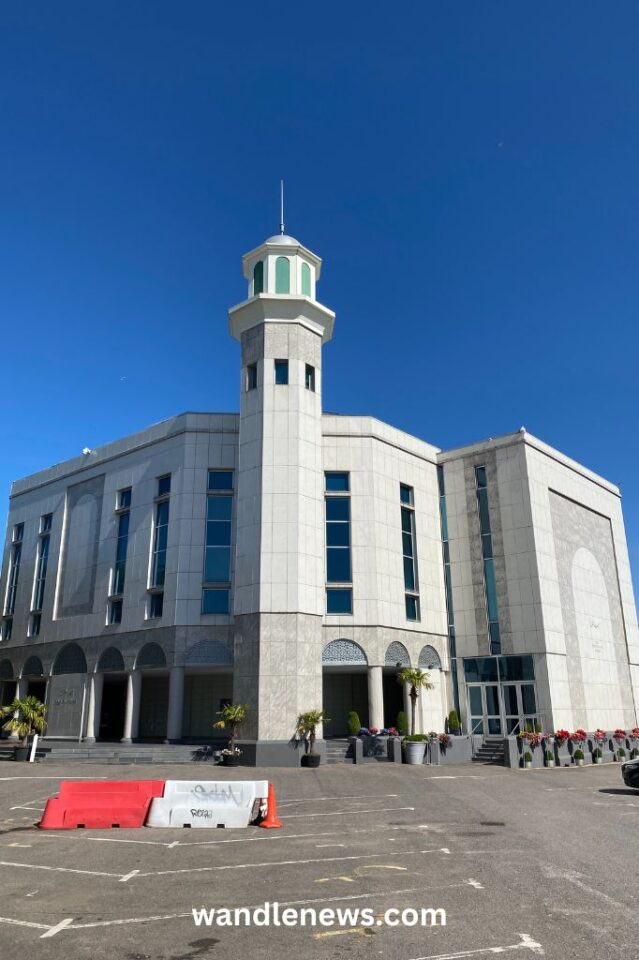 Inside the Biggest Mosque in London - Baitul Futuh