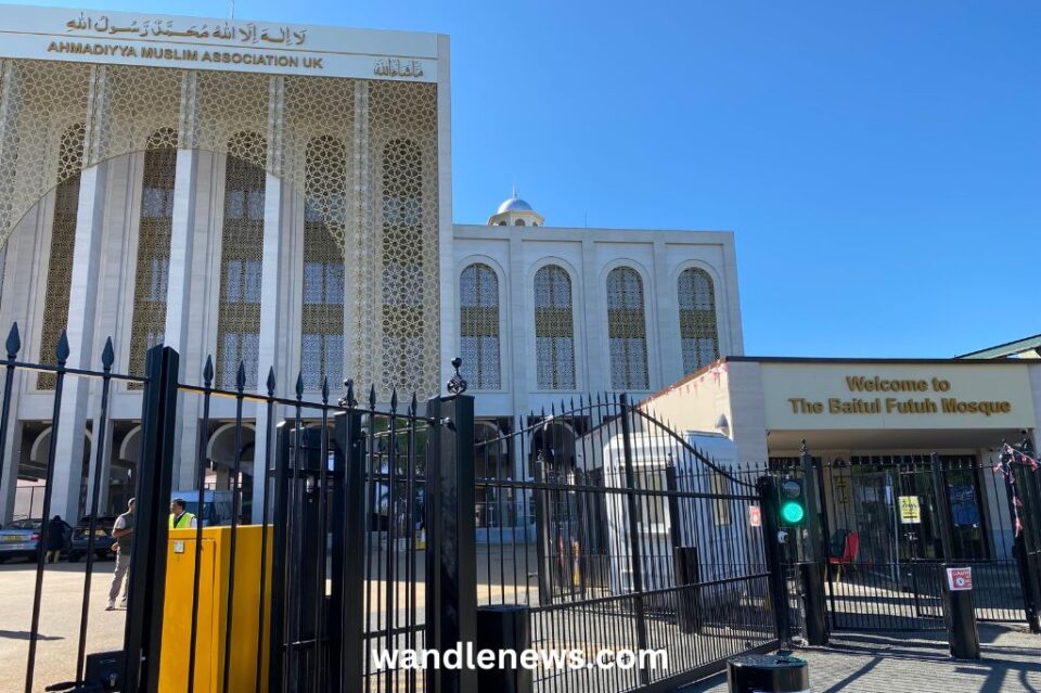 Inside the Biggest Mosque in London - Baitul Futuh