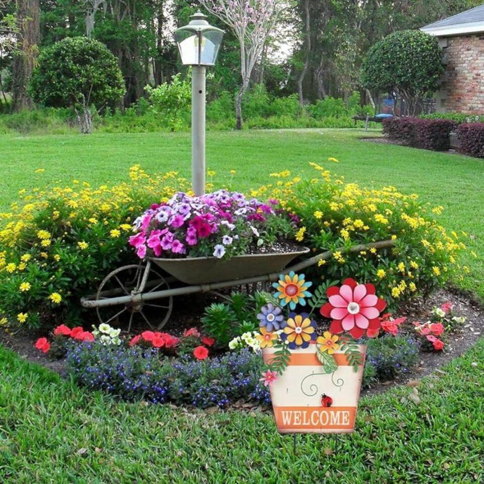 31 Decorative Garden Ideas to Brighten Your Outdoor Space